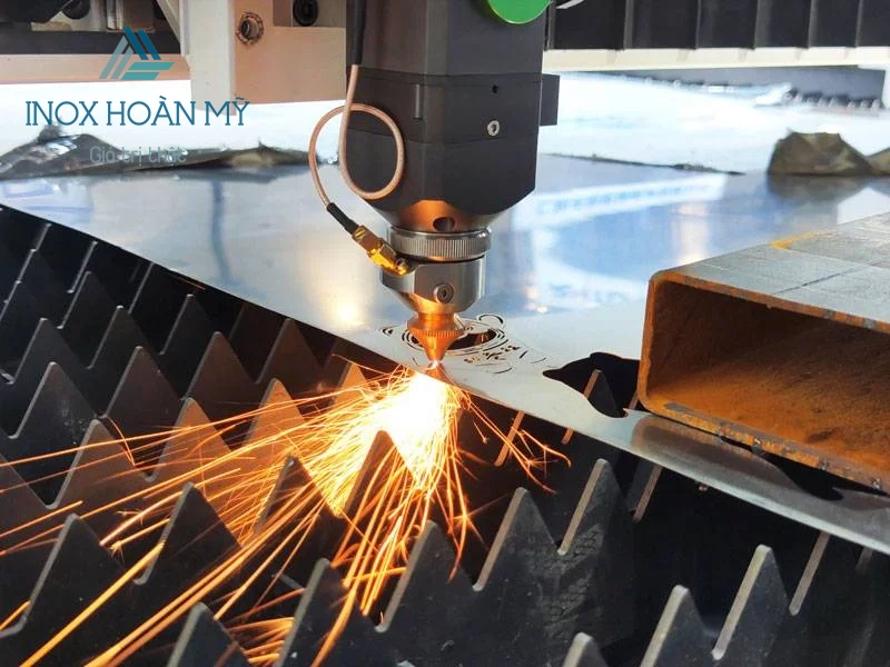 how-thick-can-a-3kw-laser-cut - Công Ty Cổ Phần Sản Xuất Inox Hoàn Mỹ
